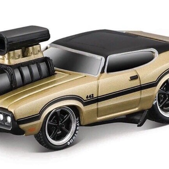 Maisto | Toys | Maisto Muscle Machines Transport 953 B61 Flatbed With ...